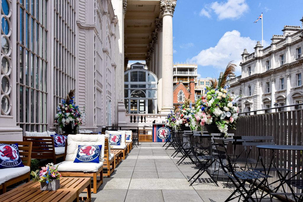 The Royal Opera House launch a pop-up cocktail bar on their secret ...